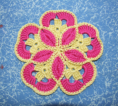 Starburst Hotpad | HoneyBee