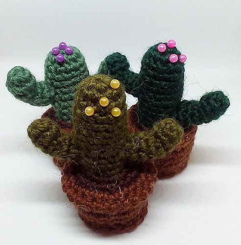 Cactus Pincushion | HoneyBee